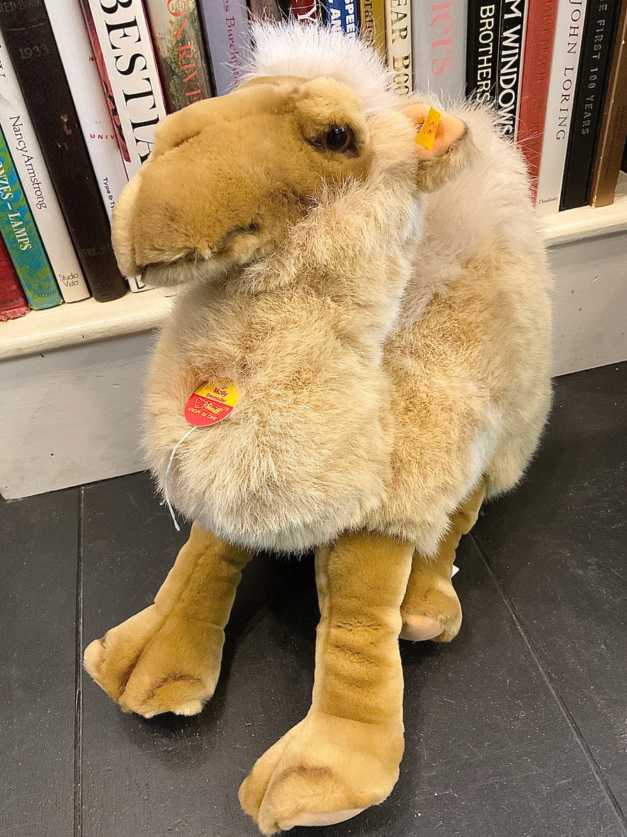 Steiff “Molly” the Camel – LeMay & Co. Antiques